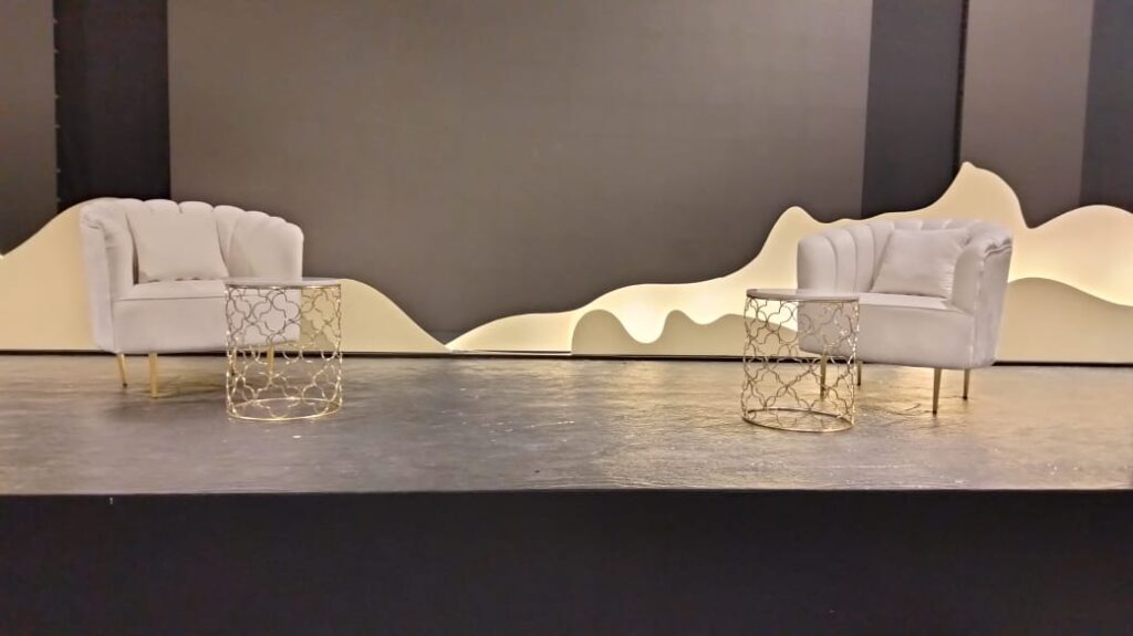 Maze CT Top - White - Fern Event Rentals